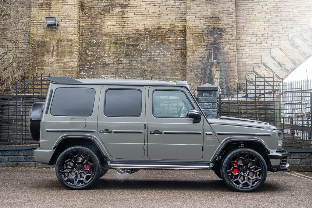 Project Kahn Upgrades The Mercedes-AMG G63 To Carbon Wide Track ...