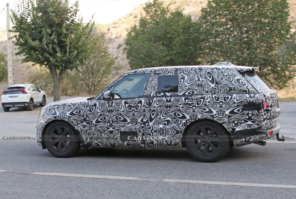 2023 Range Rover Spotted In Hot SVR Guise Under Heavy Camouflage ...