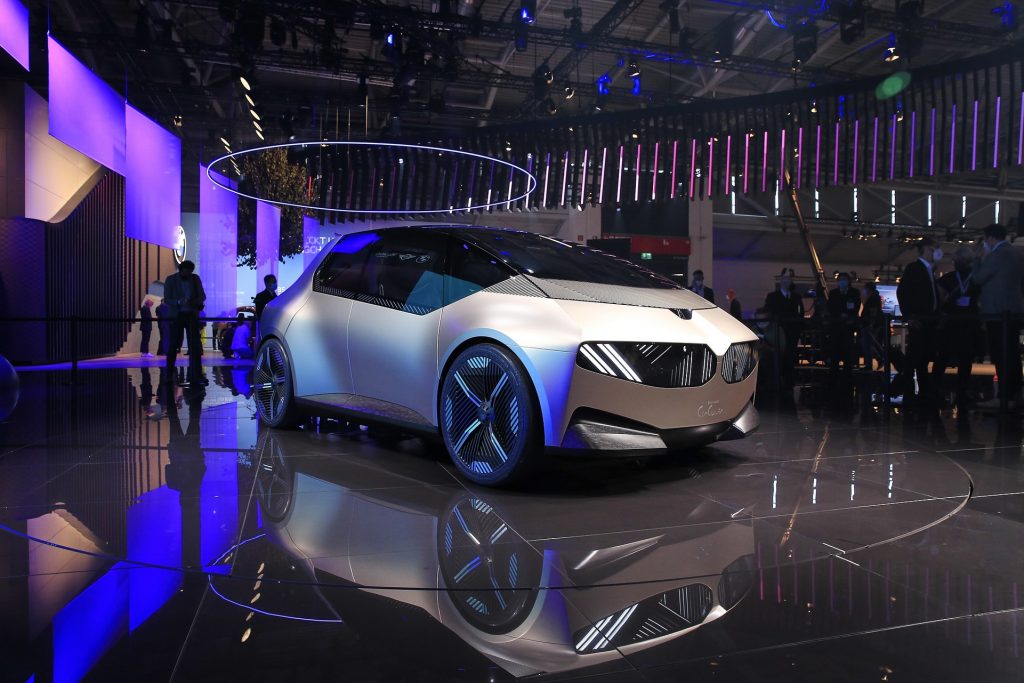 BMW i Vision Circular Concept Is An Innovative Totally Recyclable City ...