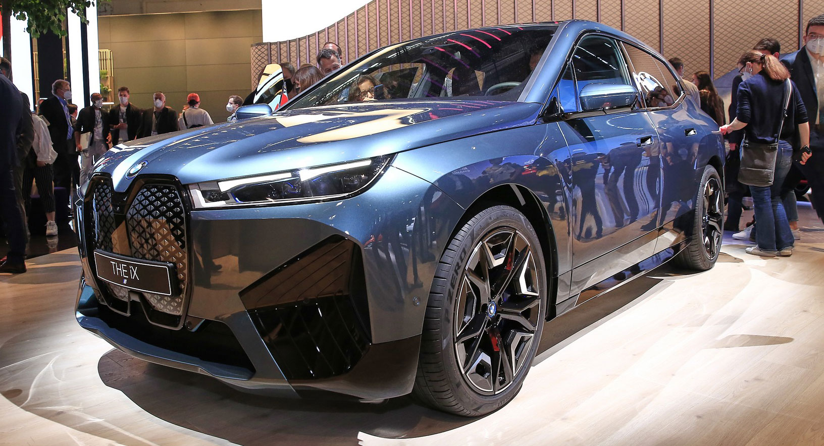 BMW iX Gets Speakers With Actual Diamonds In Them For Optimal Sound ...