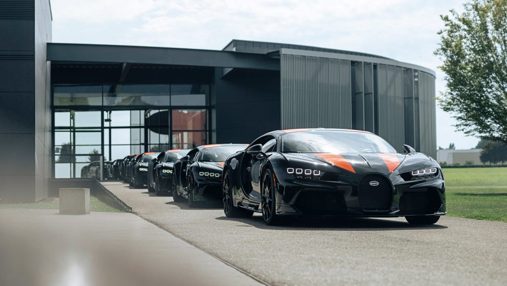 Bugatti Has Built The First Eight Chiron Super Sport 300+ Models For ...