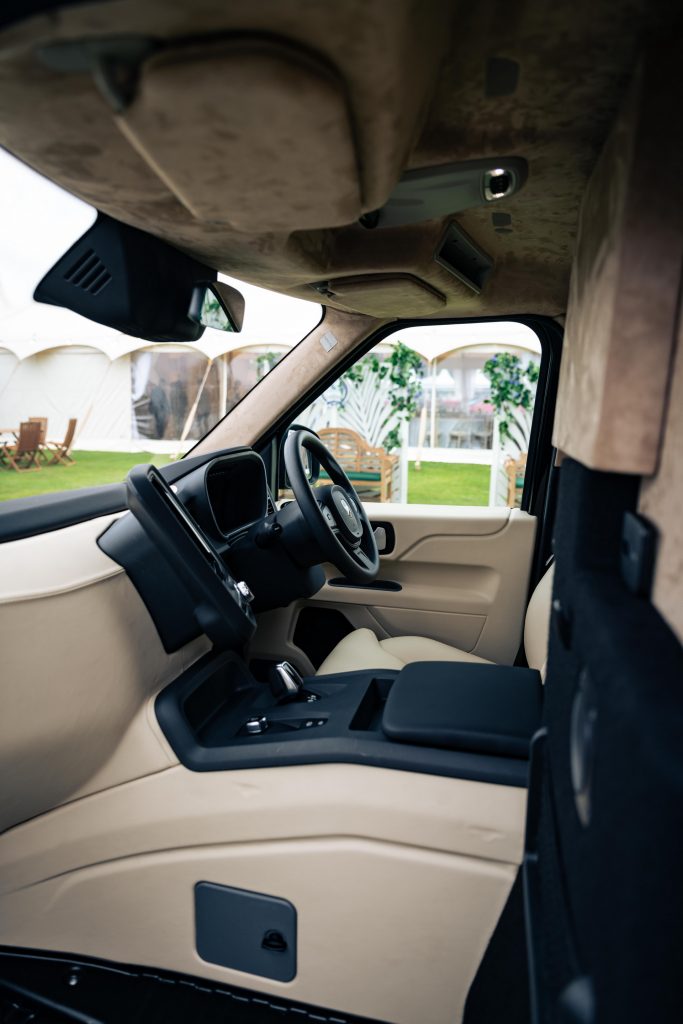 Experience Stealth Wealth In A Black Cab That’s As Fancy As A Private ...