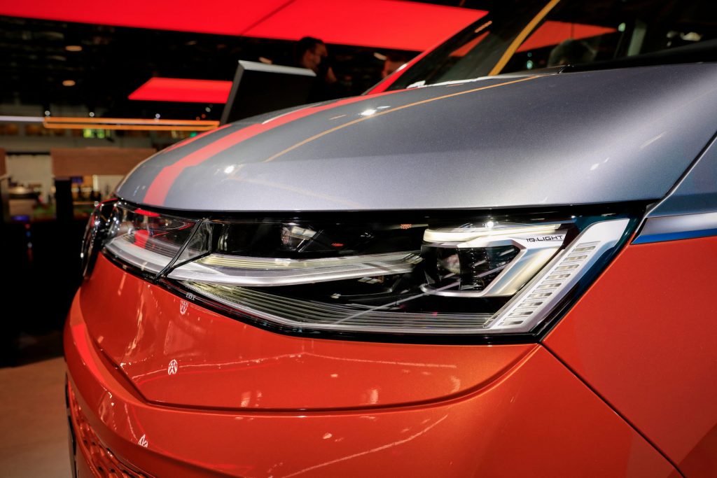 2022 VW T7 Multivan Arrives With Modern Tech, PHEV Powertrain | Carscoops