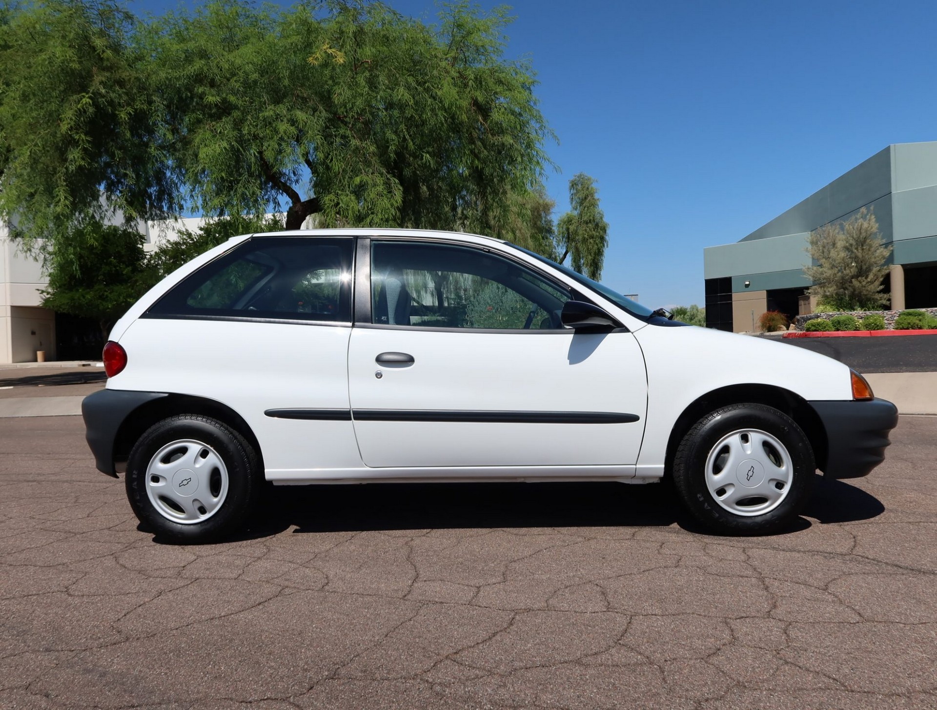 This 400 Mile Chevy Metro Hatchback Is An Economy Car Time Capsule From ...