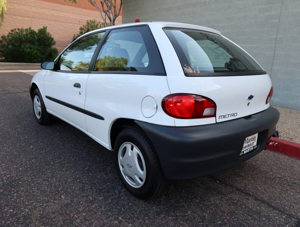 This 400 Mile Chevy Metro Hatchback Is An Economy Car Time Capsule From ...
