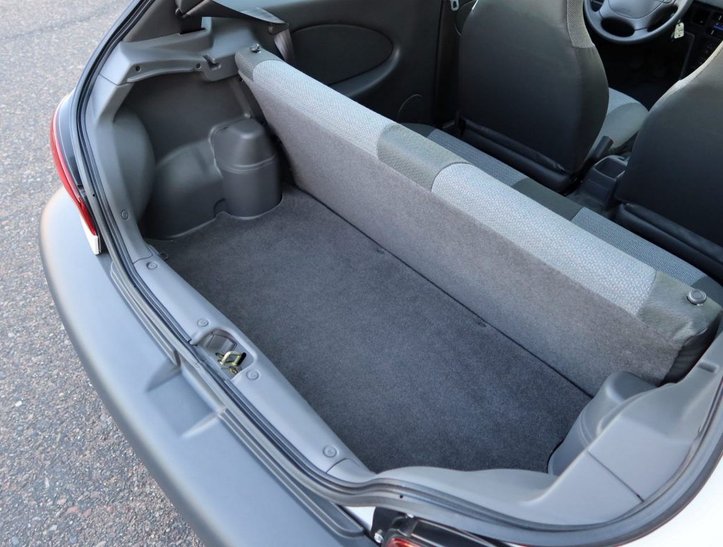 This 400 Mile Chevy Metro Hatchback Is An Economy Car Time Capsule From ...