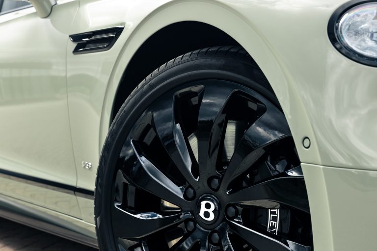 Bentley Reintroduces Four Heritage Colors Dating All The Way Back To ...