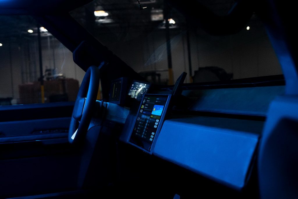 Atlis Reveals XT Electric Pickup Truck Prototype, Looks Like A Rational ...