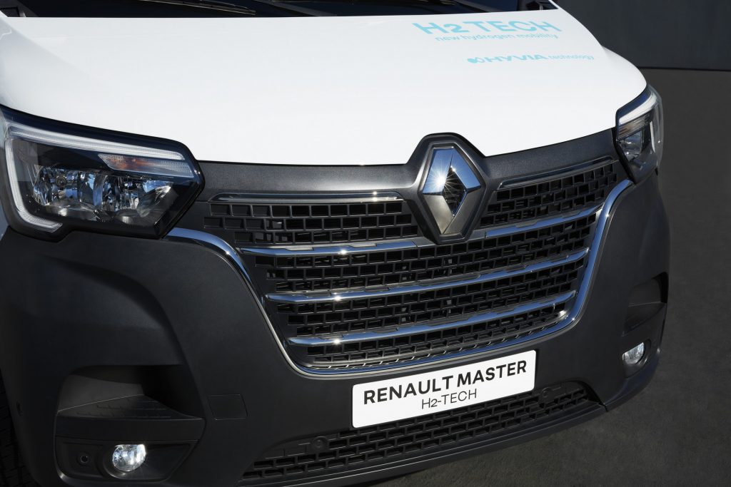 HYVIA’s Renault Master Van H2-TECH Is A Hydrogen Fuel Cell Van With A ...