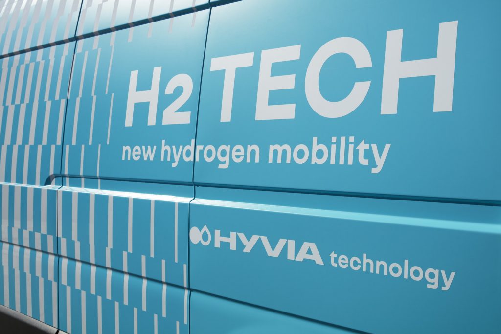HYVIA’s Renault Master Van H2-TECH Is A Hydrogen Fuel Cell Van With A ...