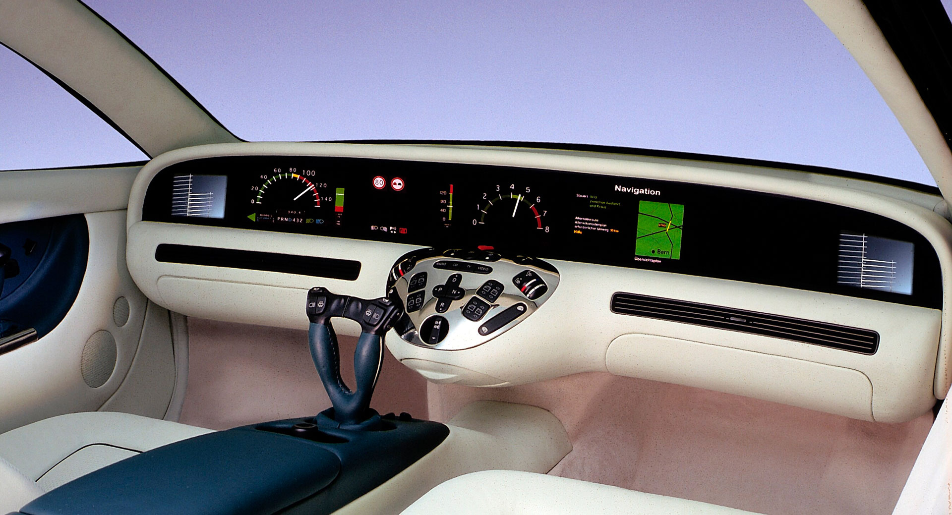 Mercedes’ New Hyperscreen Can Trace Its Roots Back To The F 200 Concept ...