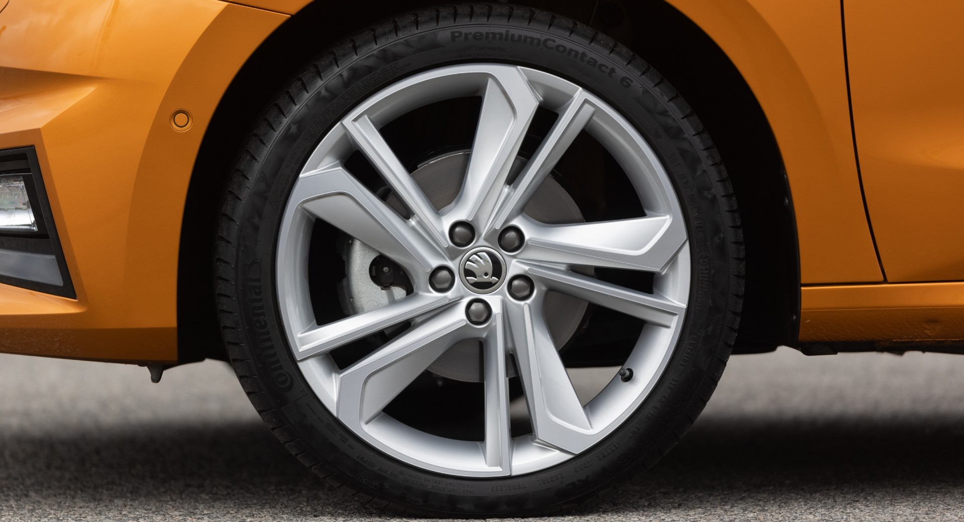UK Drivers Are To Blame For More Than 13 Million Curbed Alloy Wheels ...