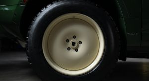 Galpin Shows Off Retro-Inspired 2022 Land Rover Defenders At LA Auto ...