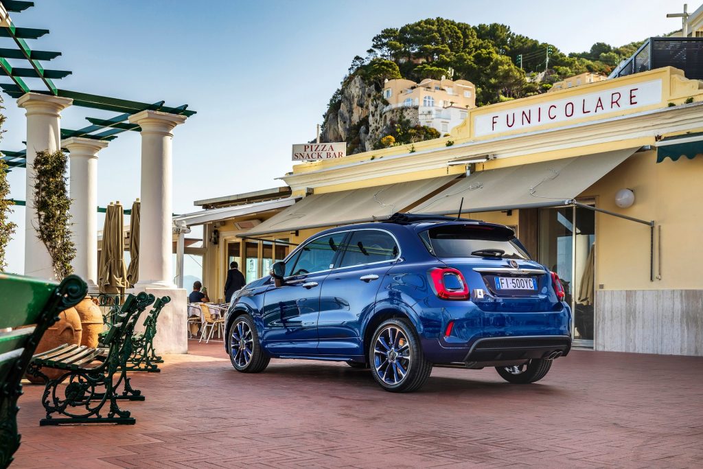 The Biggest News For The 2022 Fiat 500X Is That It Lives On In America ...