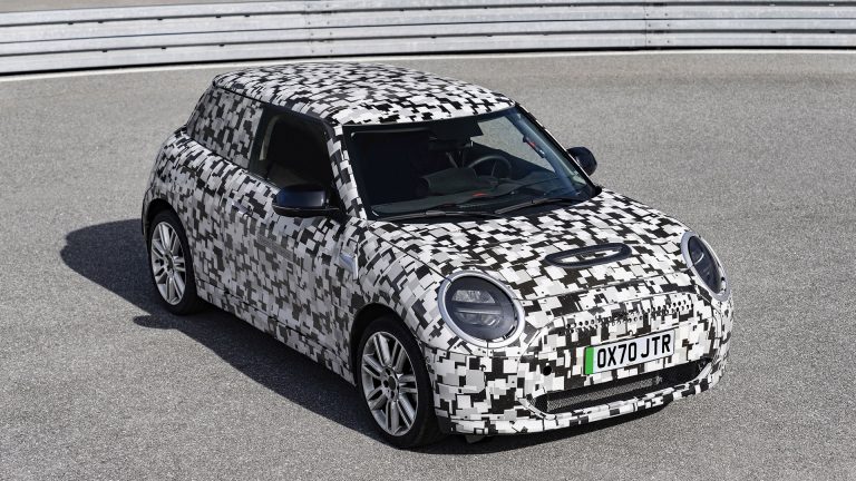 MINI Cooper EV Will Debut In 2024 With Up To 215 HP And A 240-Mile ...