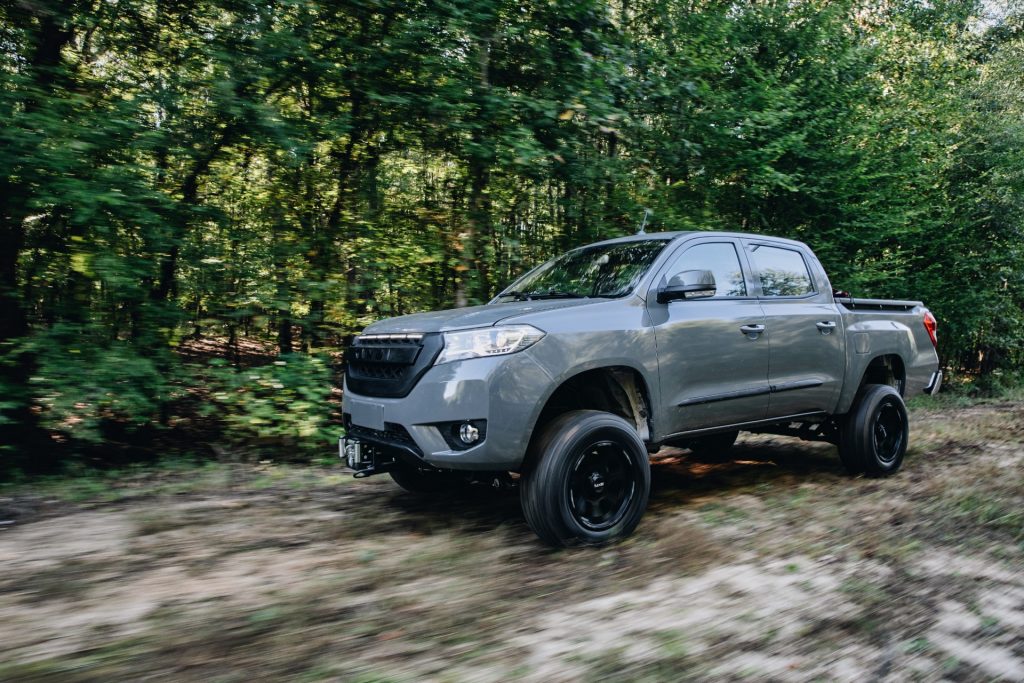 Kandi K32 Looks Like A Pickup But It Is An Electric UTV With 28 Hp ...