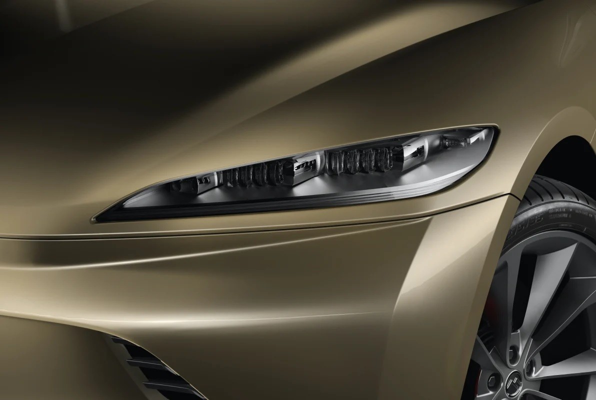 Mullen Five Electric Crossover Promises 325 Mile Range And 1.9 Second 0 ...