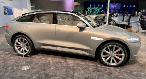 Mullen Five Electric Crossover Promises 325 Mile Range And 1.9 Second 0 ...