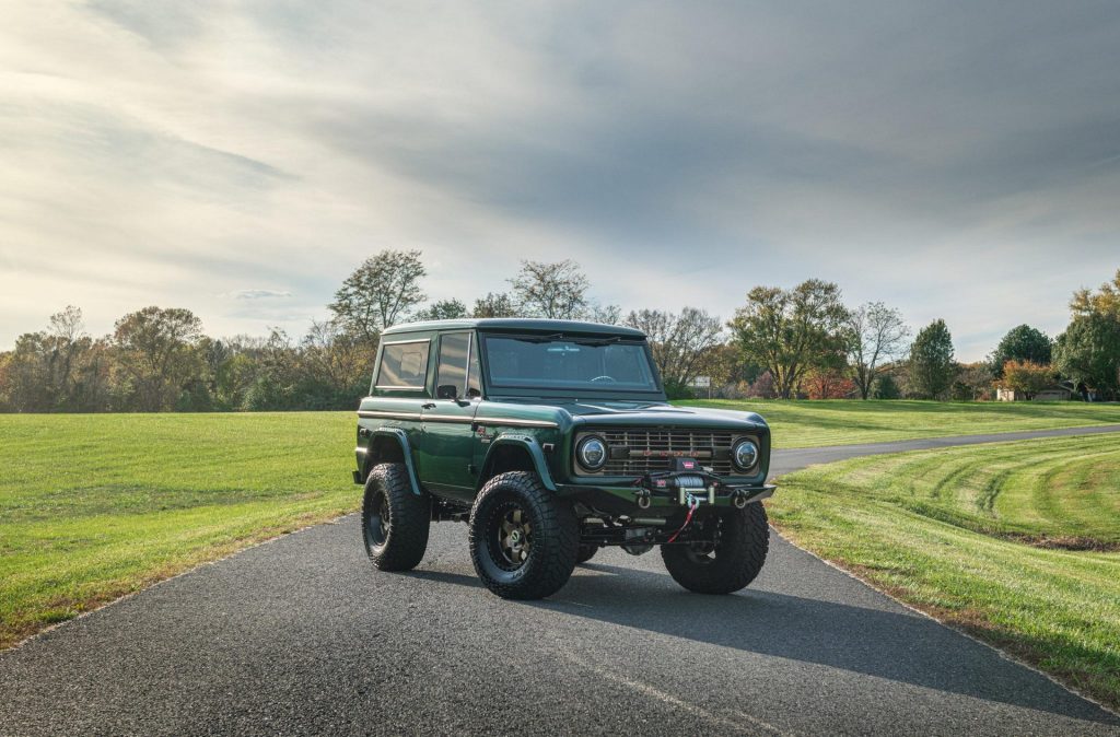 This 1973 Ford Bronco Restomod Hides The Heart Of A Mustang Under Its ...