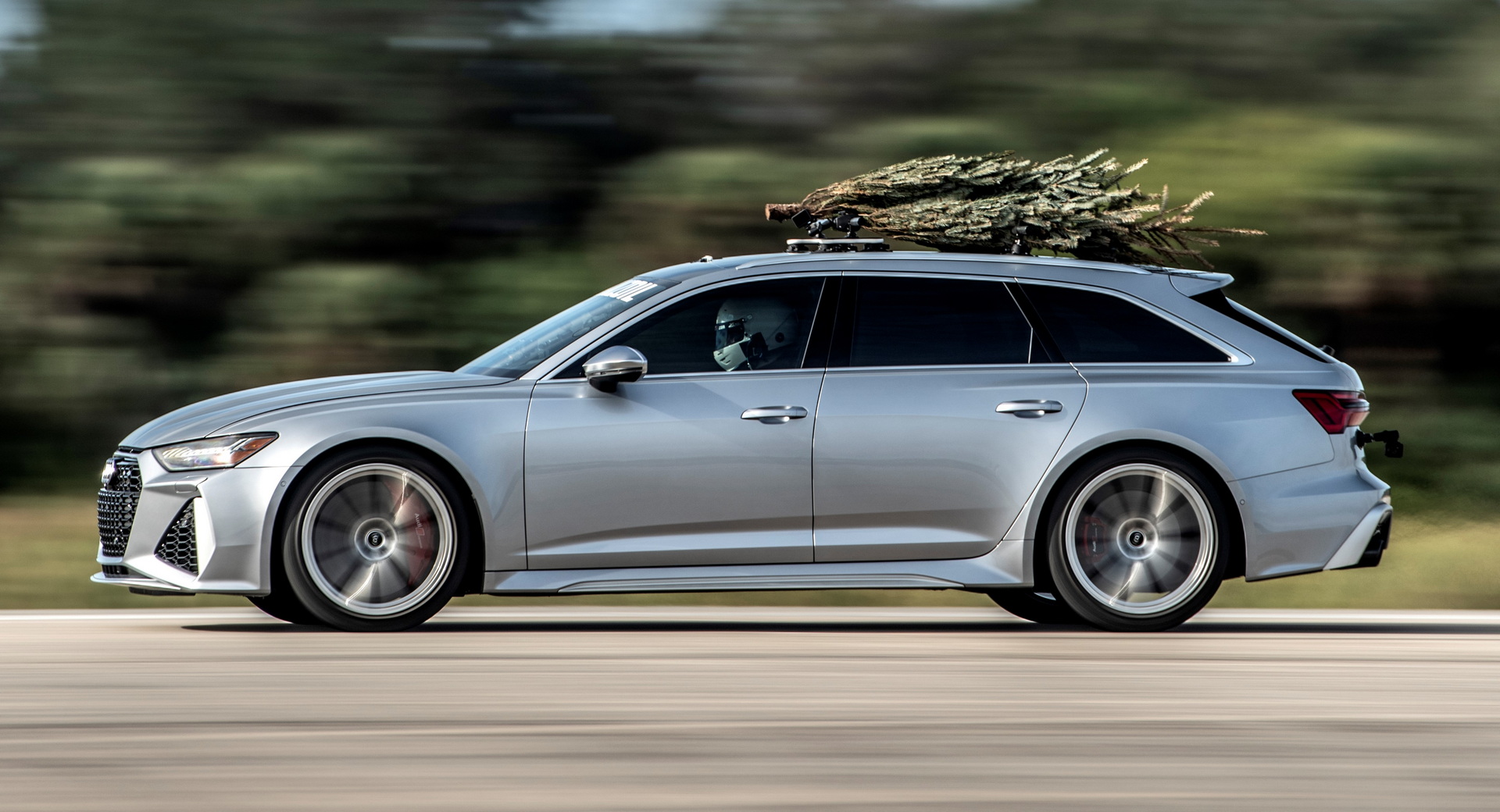 How Fast Can An 800 HP, Hennessey-Tuned RS6 Avant Go With A Christmas ...