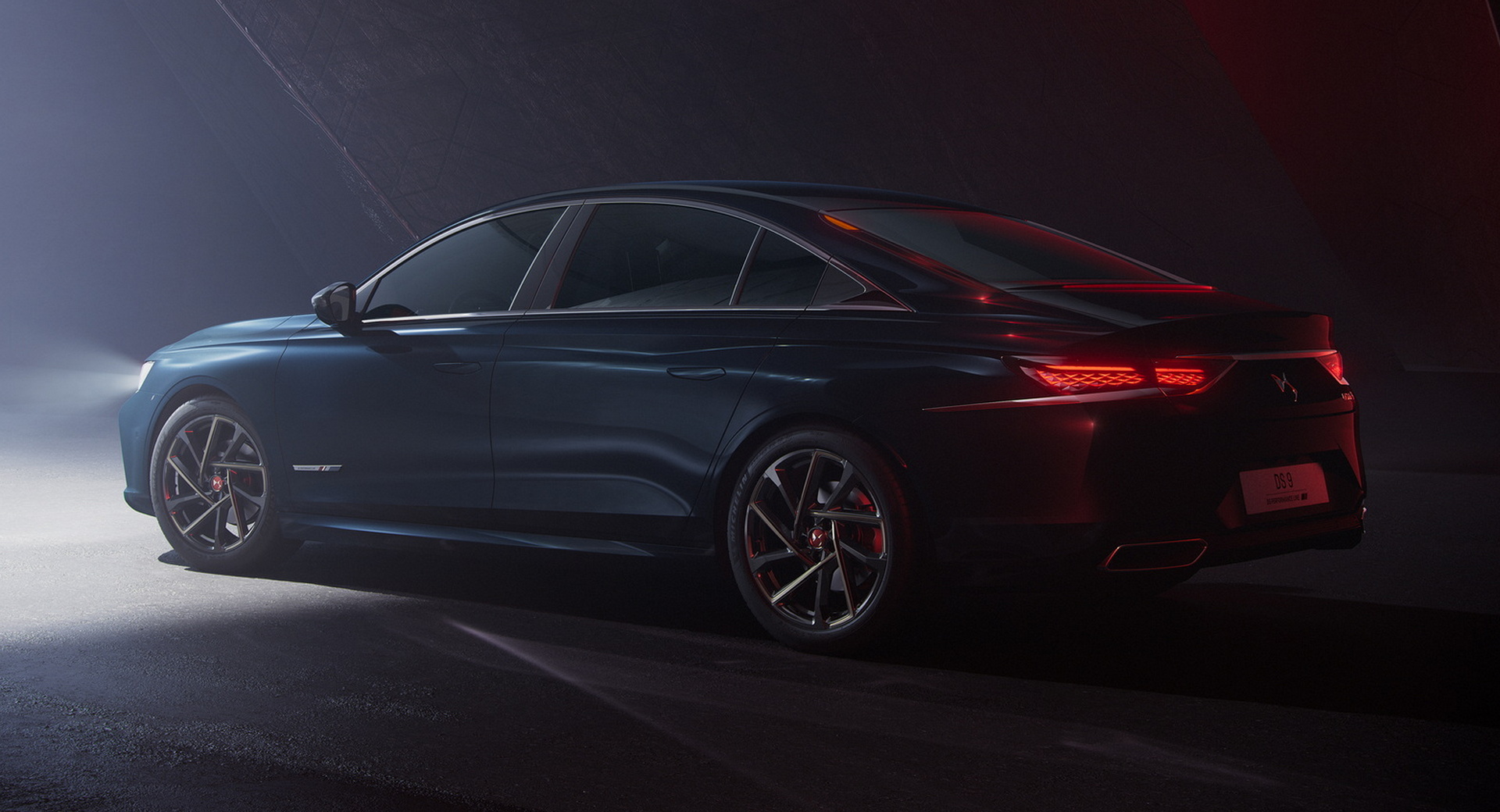 DS 9 Plug-In Hybrid Gets More EV Range Thanks To New E-Tense 250 Trim ...