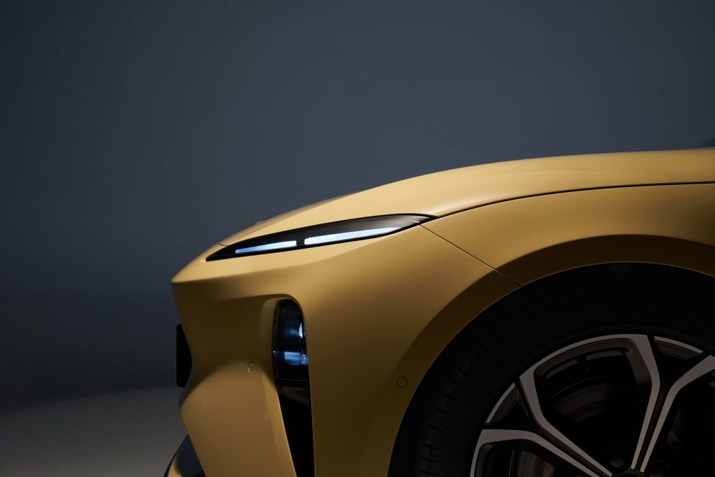 NIO Debuts New ET5 Electric Sedan Rival To Tesla Model 3 With Up To ...