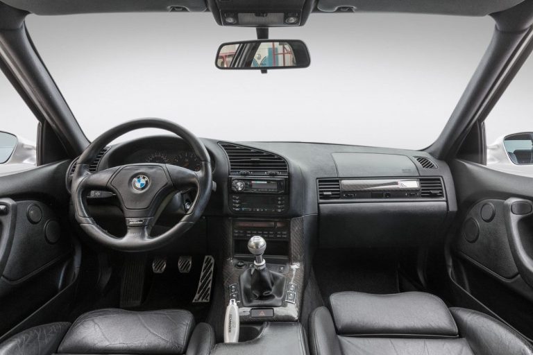 We Know You Want This BMW E36 3-Series Compact With A V12 Engine ...