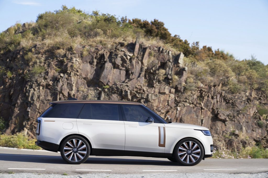 2023 Range Rover PHEV Exceeds Own Expectations, Goes 13% Farther On ...