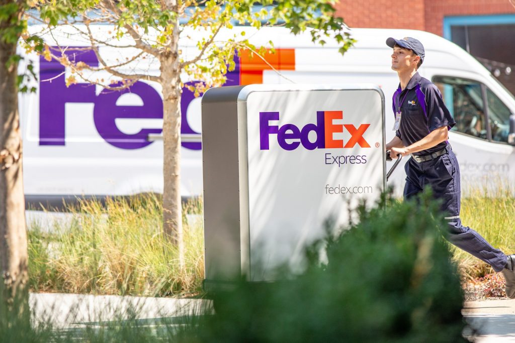 BrightDrop Secures 5,000 Reservations From Walmart, FedEx Eyeing 20,000 ...