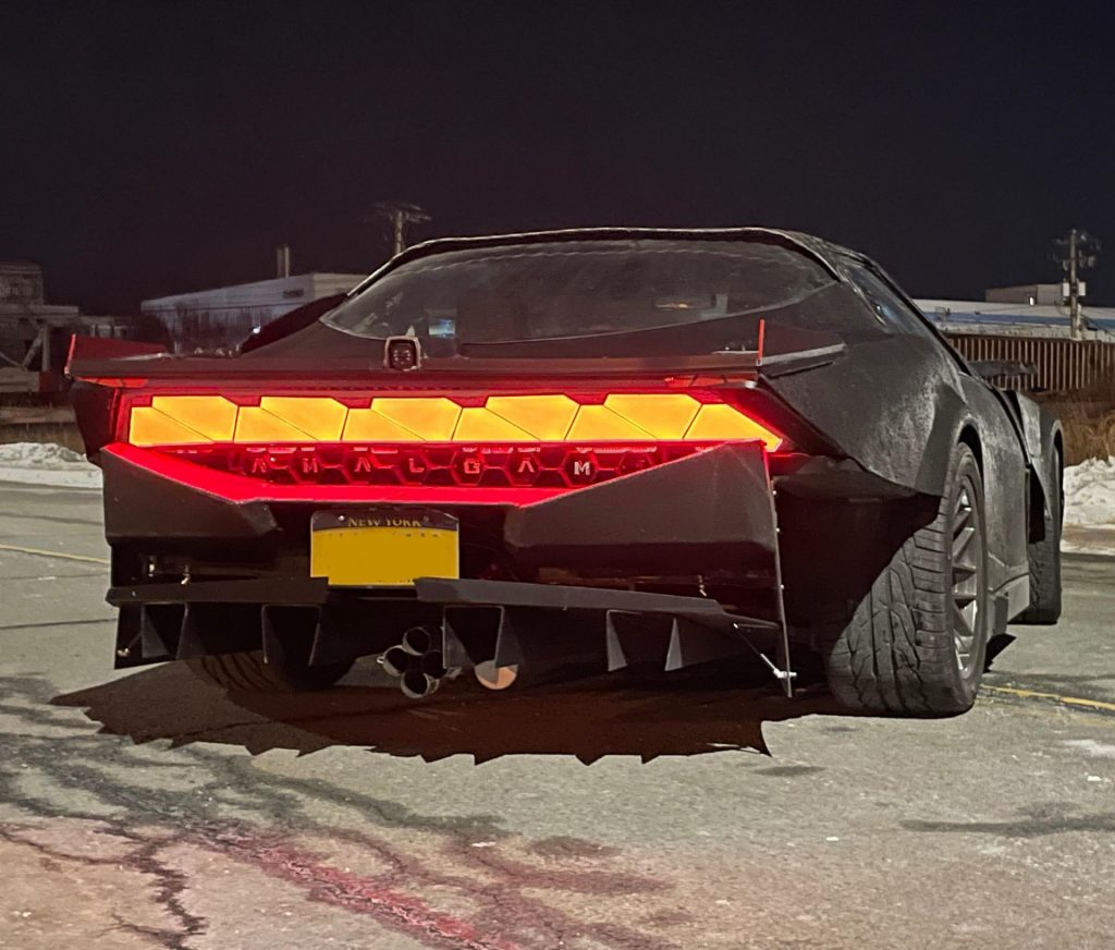Cyberpunk-Inspired C4 Corvette Combines Parts From 10 Different ...