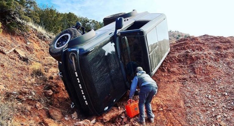 How Did This Ford Bronco’s Off-Roading Adventure Go So Wrong? | Carscoops