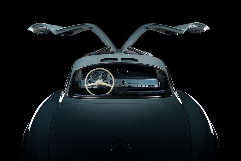 The Mercedes 300SL Gullwing Was Practically A Parts-Bin Special, So How ...