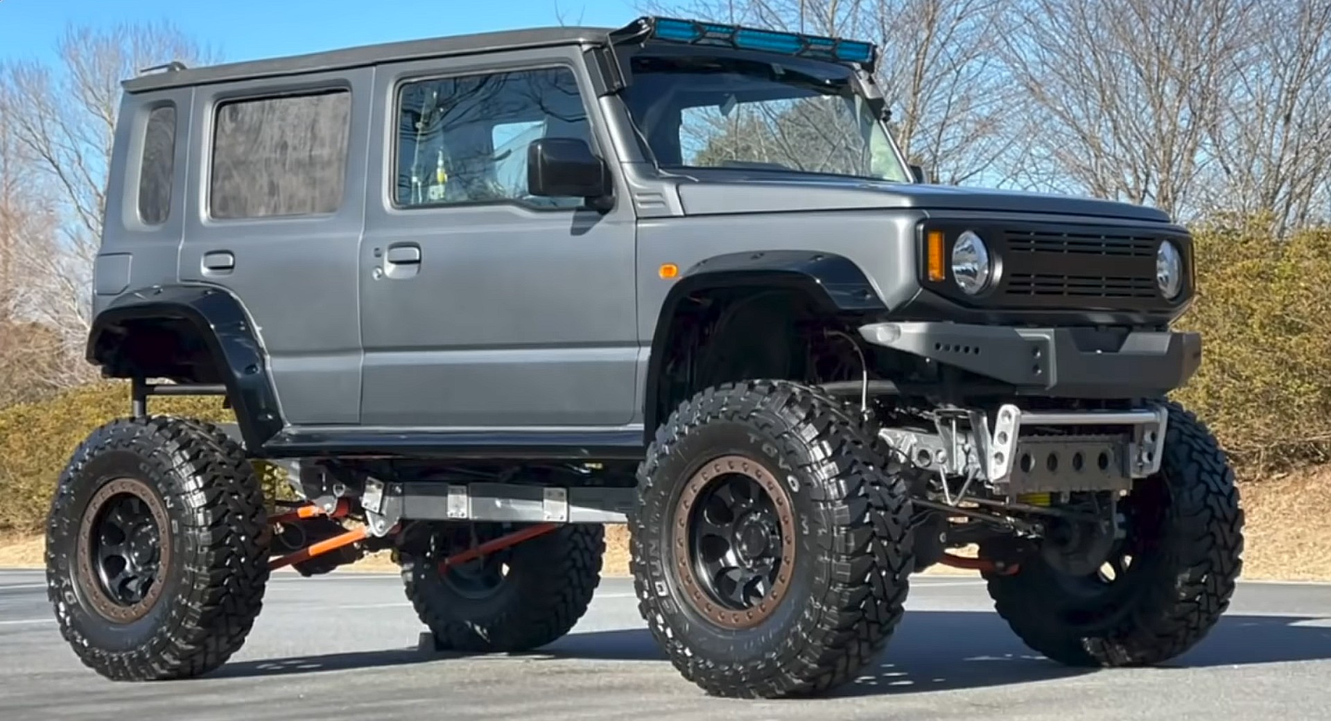 Japanese Students Built A Lifted Five-Door Suzuki Jimny Called ...