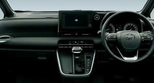 Toyota Noah And Voxy Minivans Debut In Japan With Up To Eight Seats And ...
