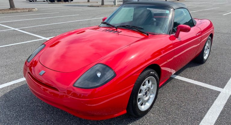 The Fiat Barchetta Is A Quirky Little Roadster And You Can Pick From ...