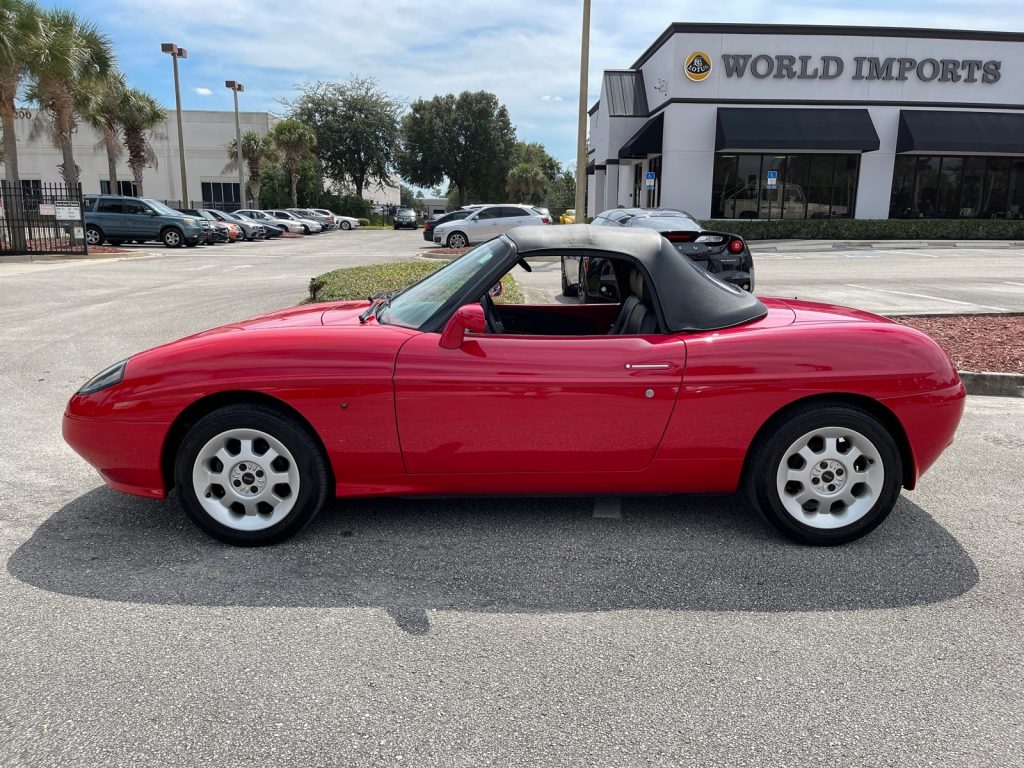 The Fiat Barchetta Is A Quirky Little Roadster And You Can Pick From ...