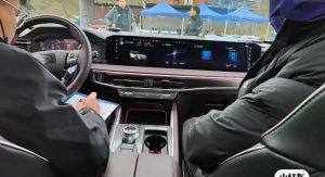 China's 2023 Ford Explorer Caught Undisguised With Fresh Looks And ...