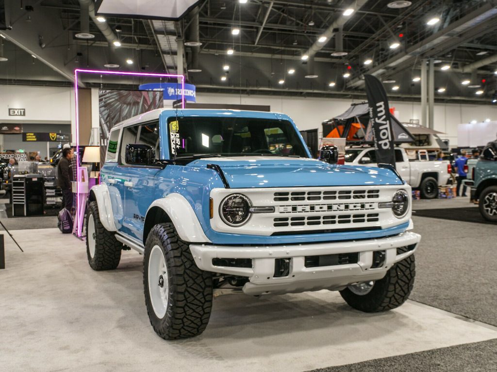 Retro-Styled Ford Bronco Built For SEMA Can Now Be Yours | Carscoops