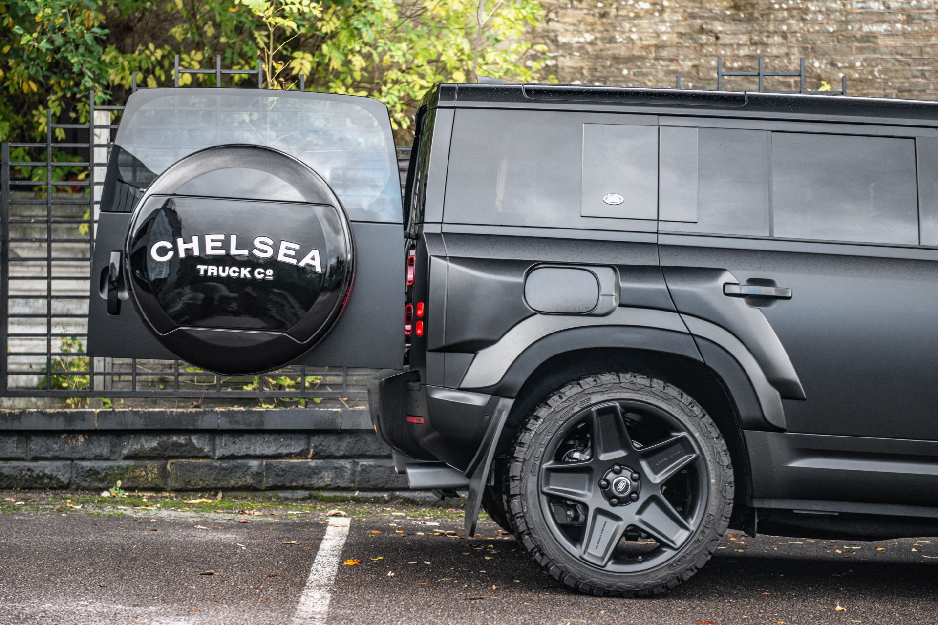 Land Rover Defender 90 And 110 Get Wide Bodykits From Chelsea Truck ...
