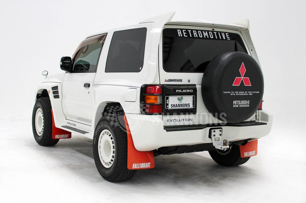 Do Off-Roaders Get Any Cooler Than This Mitsubishi Pajero Evolution ...