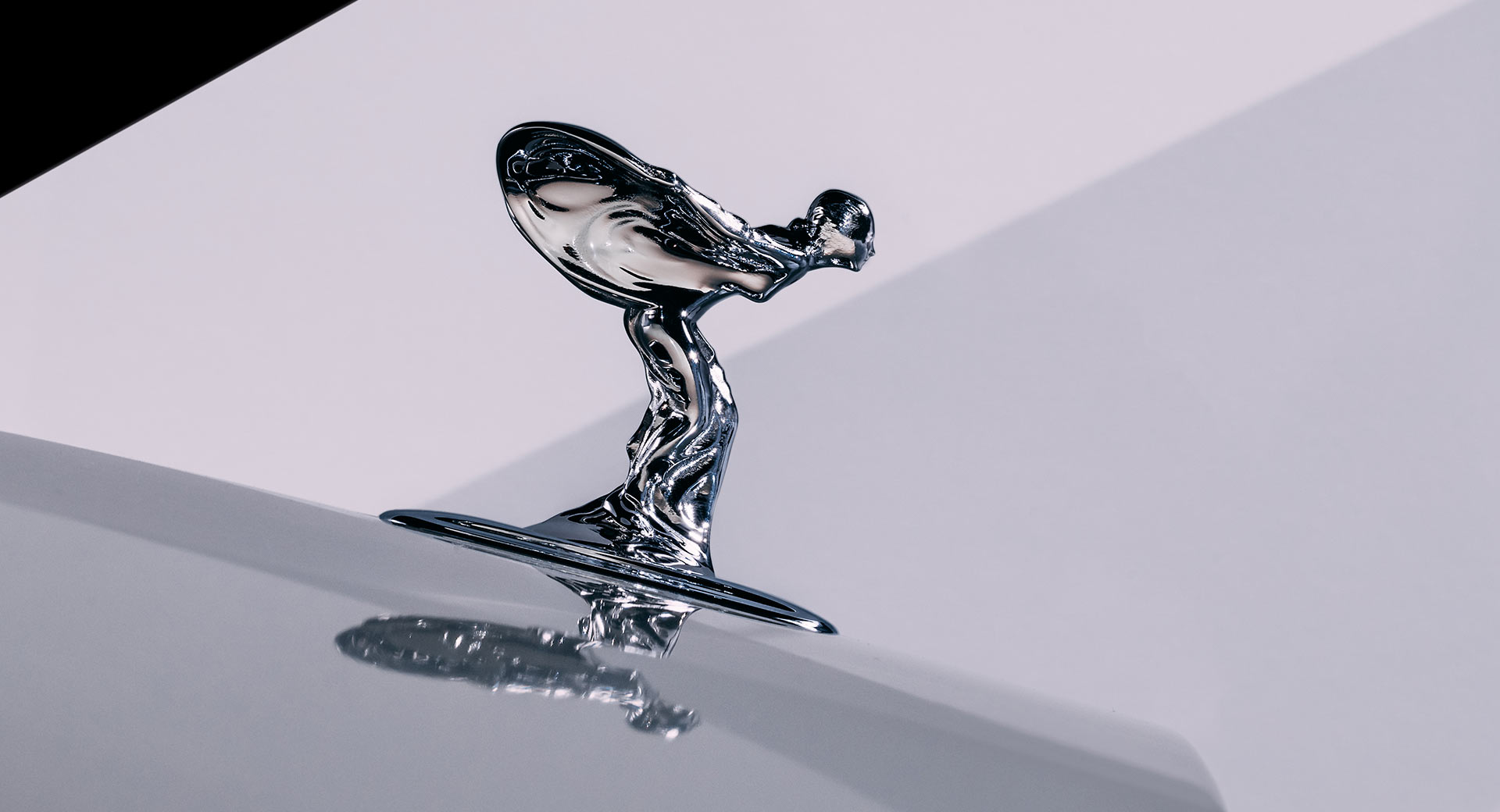 Rolls-Royce Unveils New Aerodynamic Spirit Of Ecstasy For The Spectre ...