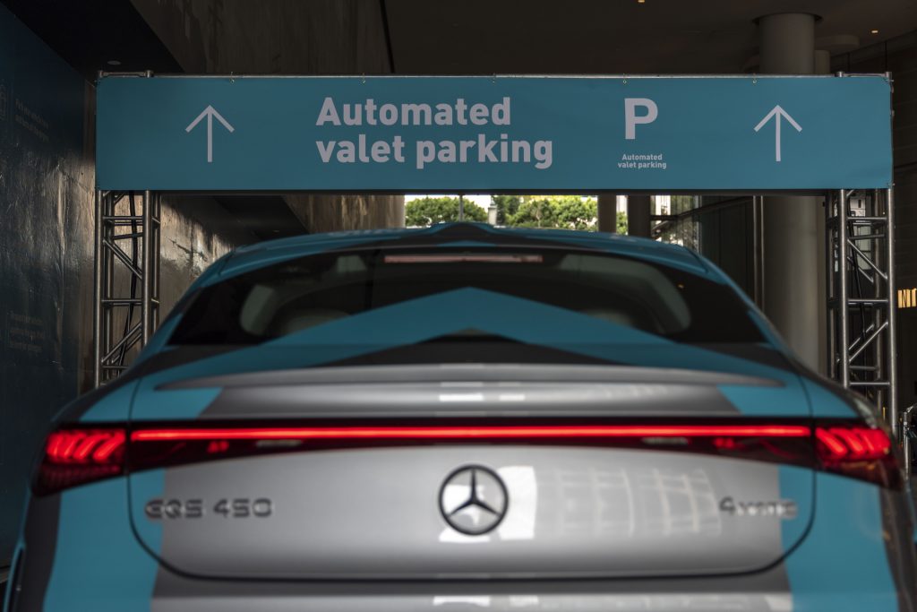 Mercedes Demonstrates Automated Valet Parking With EQS At LA Hotel ...