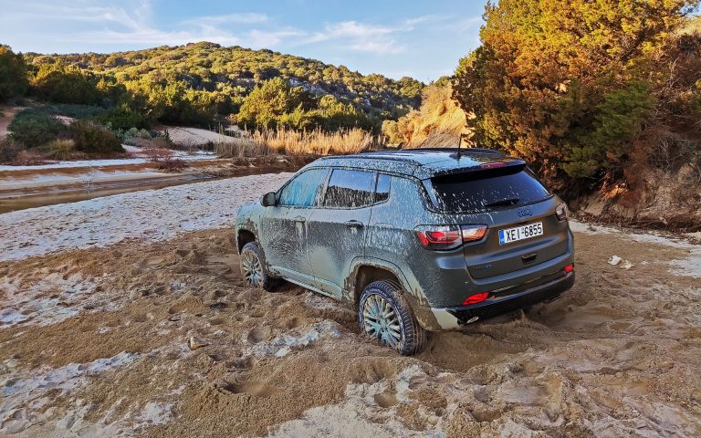 I Got Stuck With A 4WD Jeep In The Sand And It Was All My Fault | Carscoops