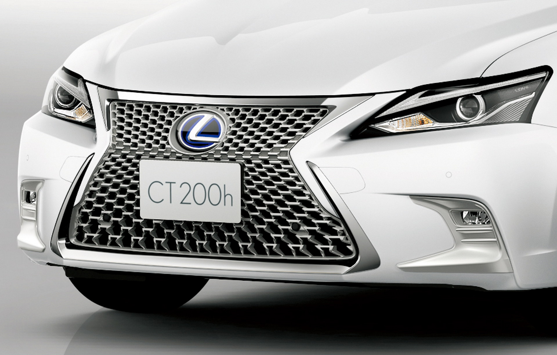 Lexus Sends Off The CT 200h With “Cherised Touring” Special Edition In ...