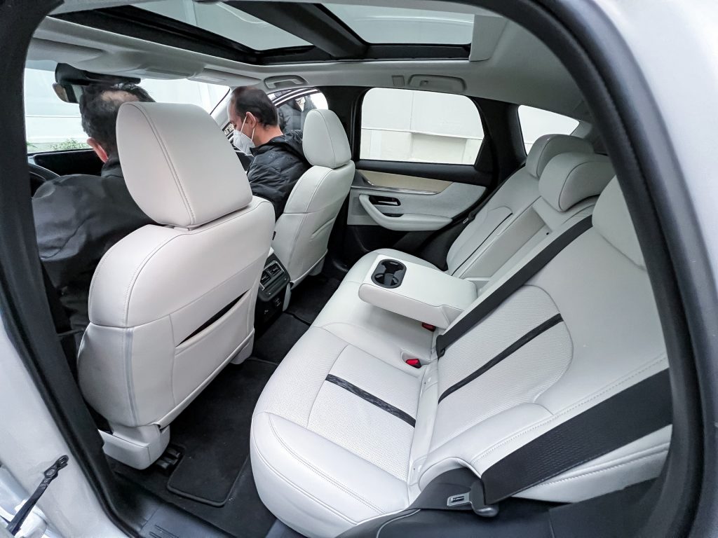 Take A Close Look At The New Mazda CX-60 That Introduces Us To Straight ...