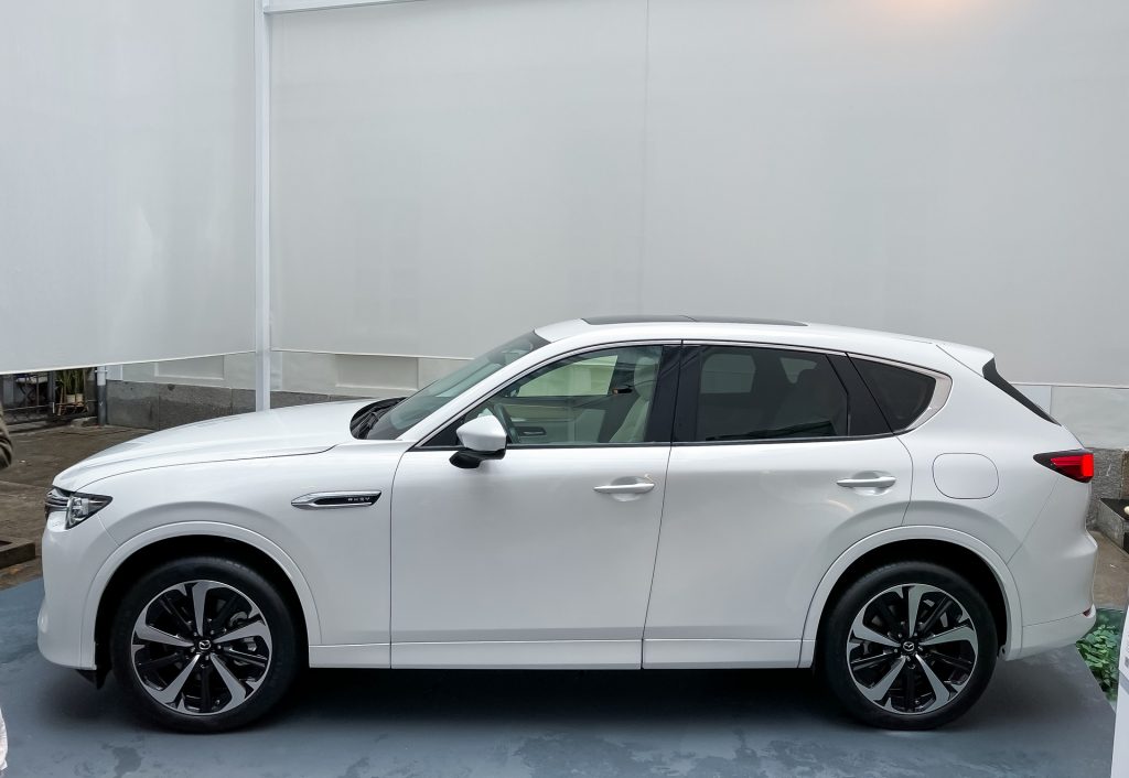 Take A Close Look At The New Mazda CX-60 That Introduces Us To Straight ...