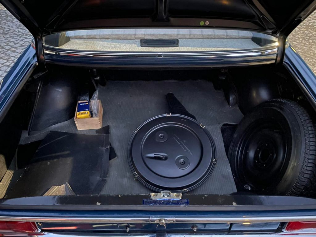 This 50-Year-Old Mercedes W114 Comes From A Time When Cars Were ...