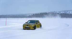 MINI Is Fine-Tuning The New 2023 Electric Hatch In The Arctic Circle ...