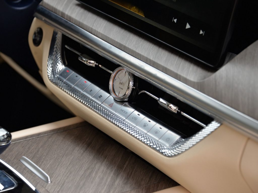 China’s Tank 500 Officially Launches With 349 HP Mild-Hybrid V6 | Carscoops