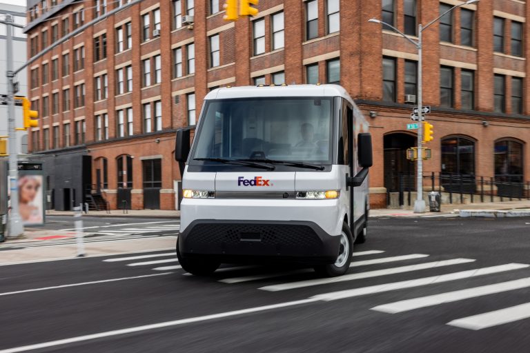 BrightDrop Zevo 600 Sets World Record As First Electric Delivery ...